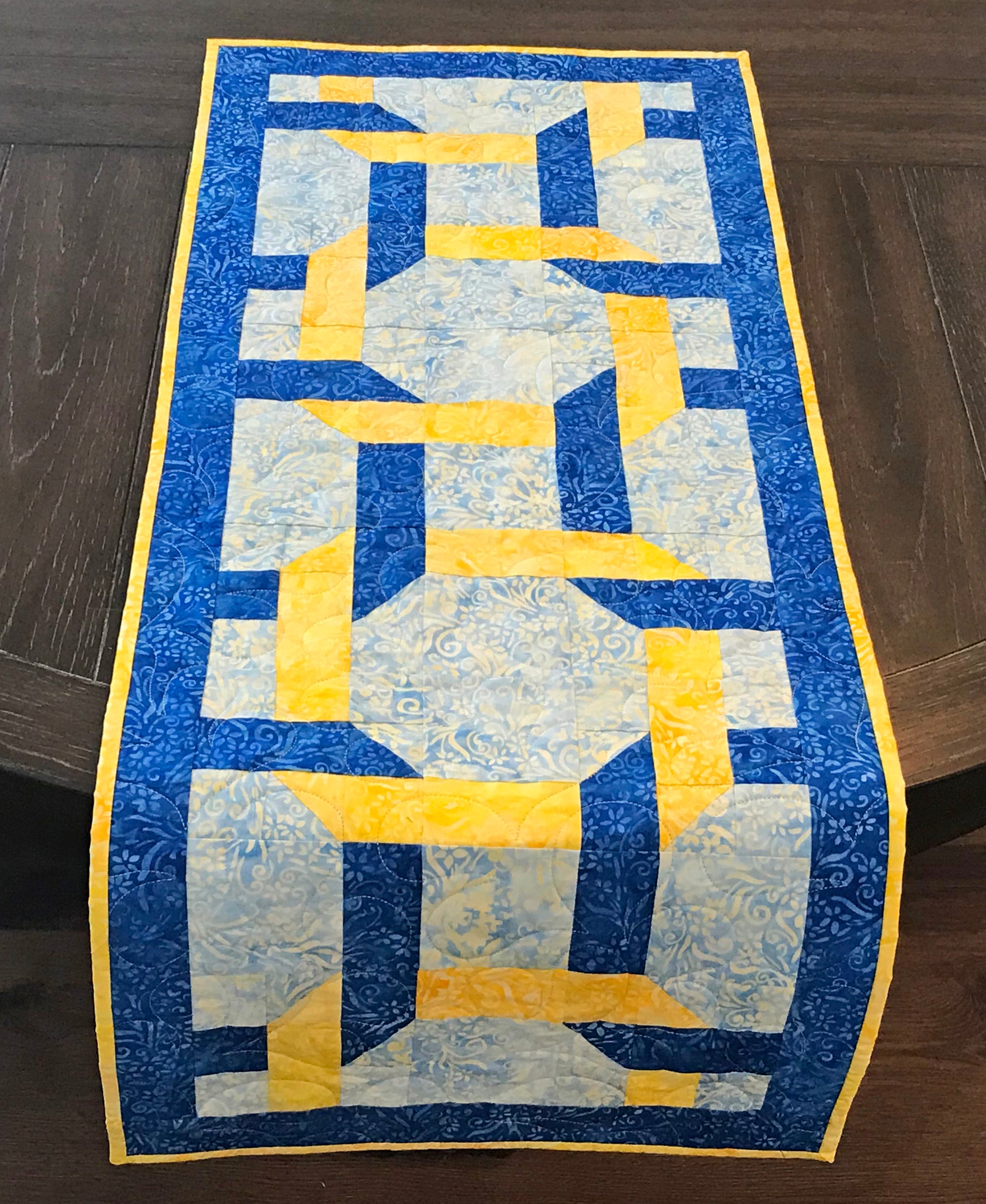 Woven Squares Table Runner Pattern - Digital Pattern - Cuddle Cat Quil ...