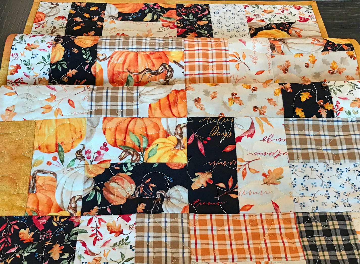 Garden Path Table Runner Pattern - Digital Version – Cuddle Cat Quiltworks